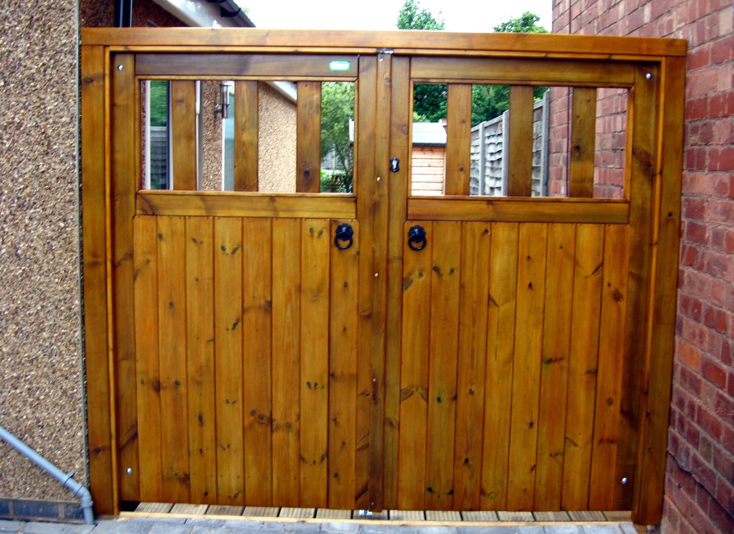 Wooden Gates | Bespoke Wooden Gates in Coventry | Wilfirs