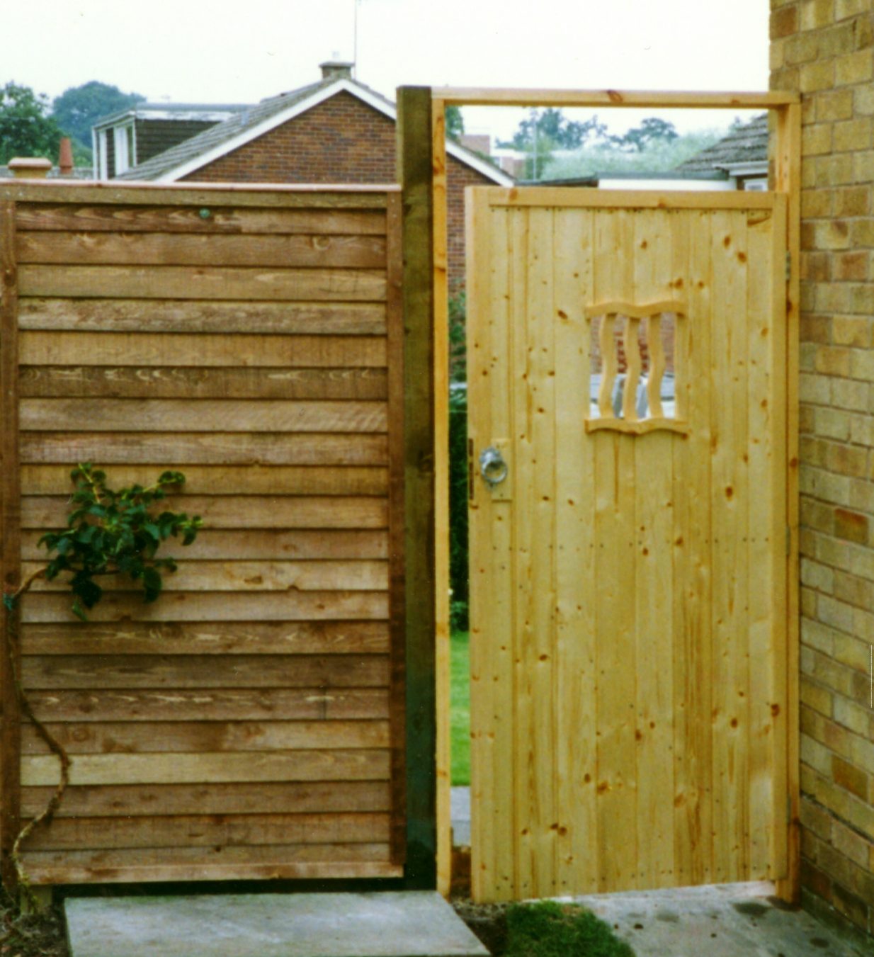 Tips For Choosing The Perfect Garden Gate | Fencing & Gate Specialists